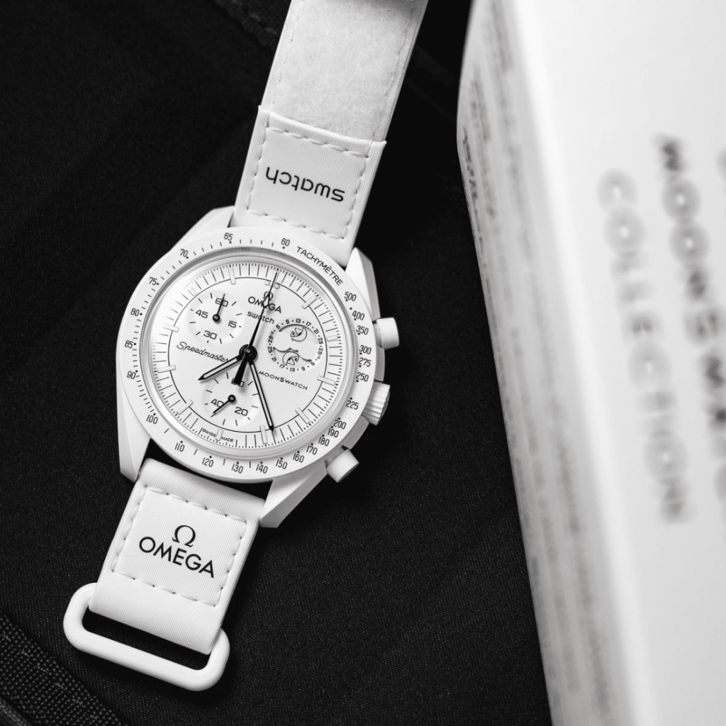 Đồng hồ Omega x Swatch Bioceramic Moonswatch Mission to Moonphase SO33W700