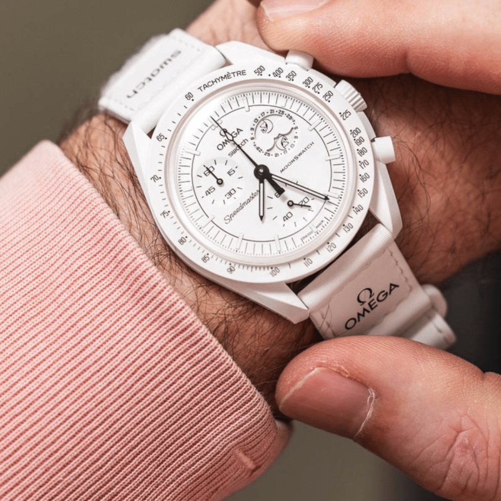 Đồng hồ Omega x Swatch Bioceramic Moonswatch Mission to Moonphase SO33W700